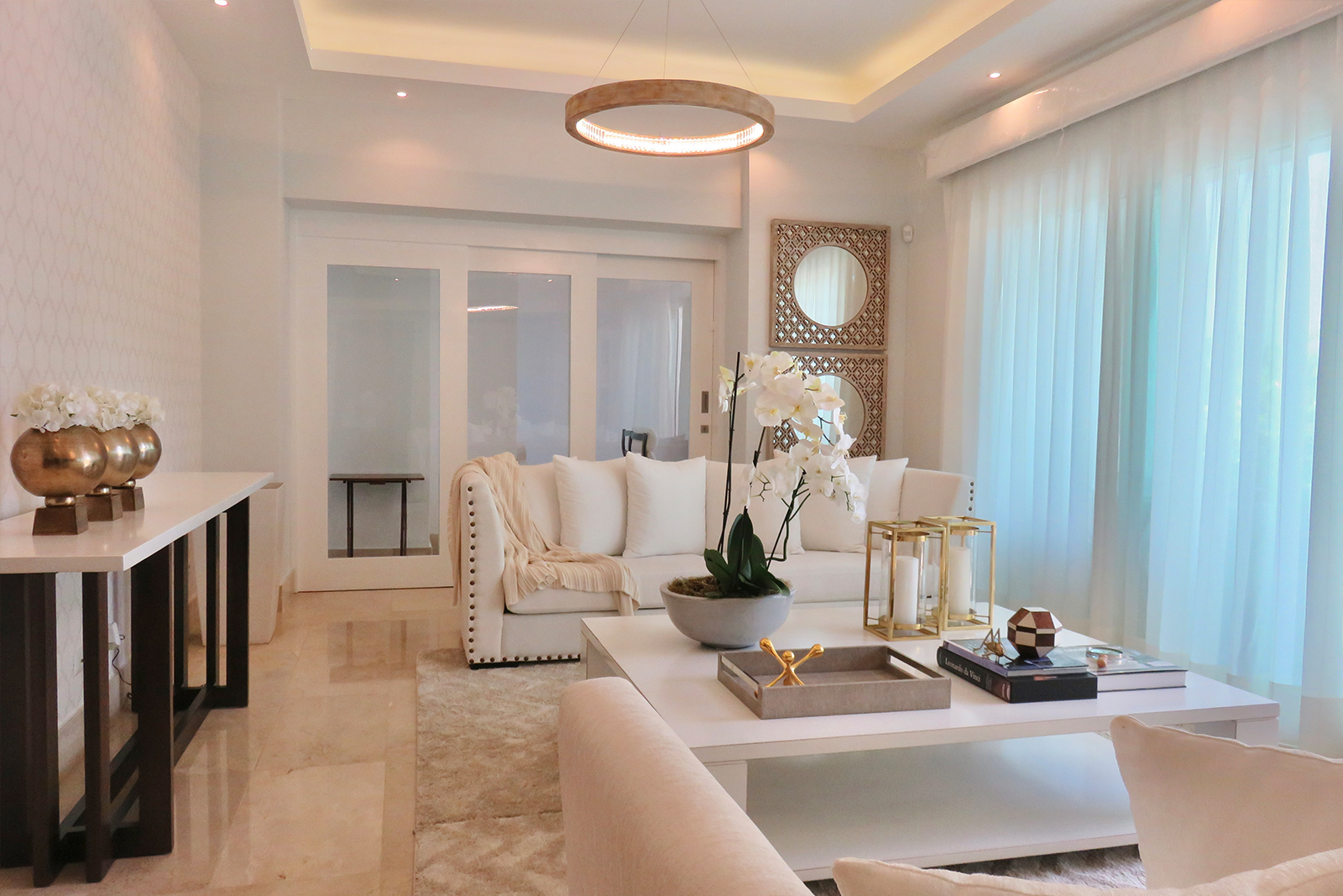 Classic Colonial Living - Scarlett Reyes Interiors